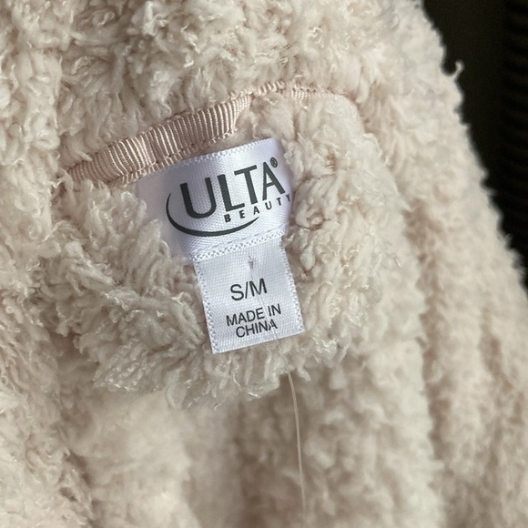 Ulta Beauty | Intimates & Sleepwear | Ulta Beauty Robe Size Small ...